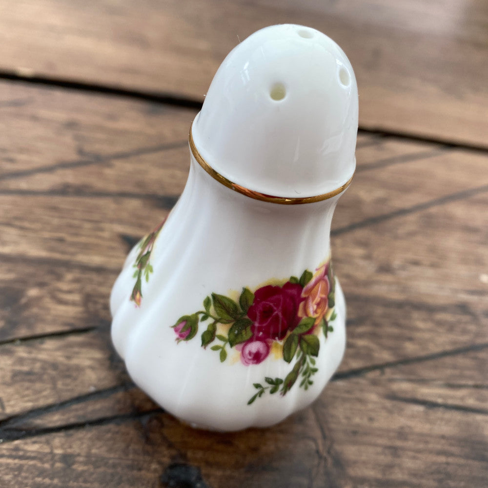 Royal Albert "Old Country Roses" Salt Pot (Ribbed) – MrPottery