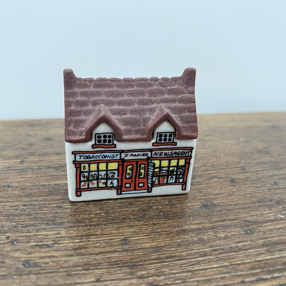Wade "Whimsey-on-Wye Village Set" - Tobacconist – MrPottery