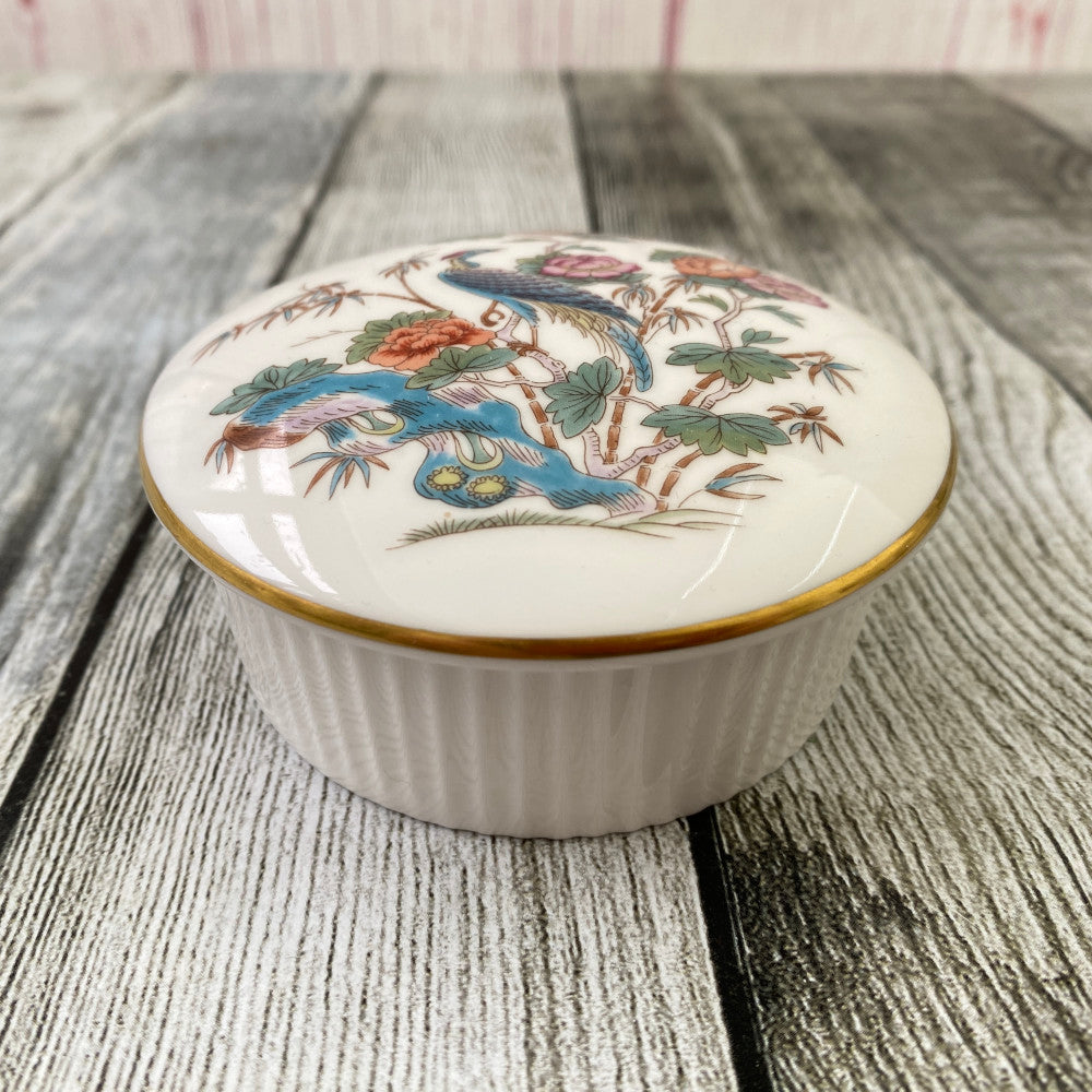 Wedgwood "Kutani Crane (Gold Trim)" Round Trinket Box – MrPottery