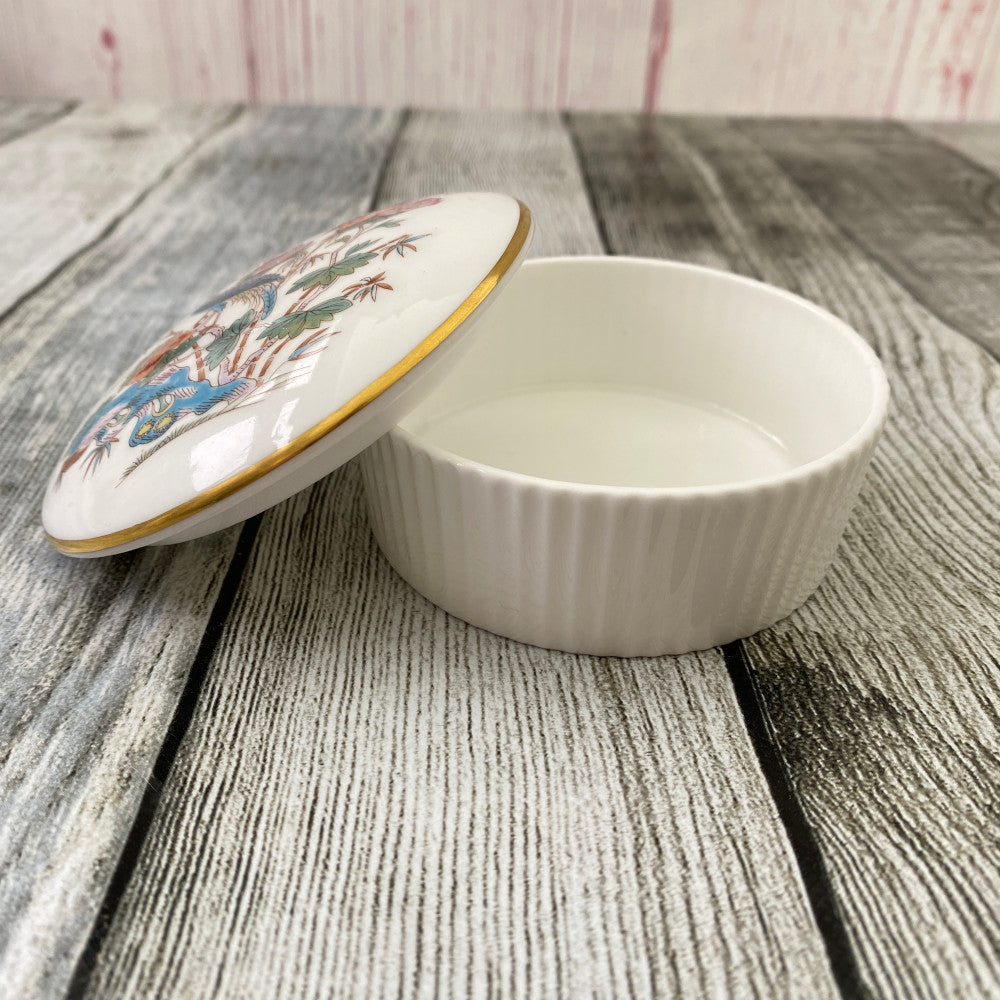 Wedgwood "Kutani Crane (Gold Trim)" Round Trinket Box – MrPottery