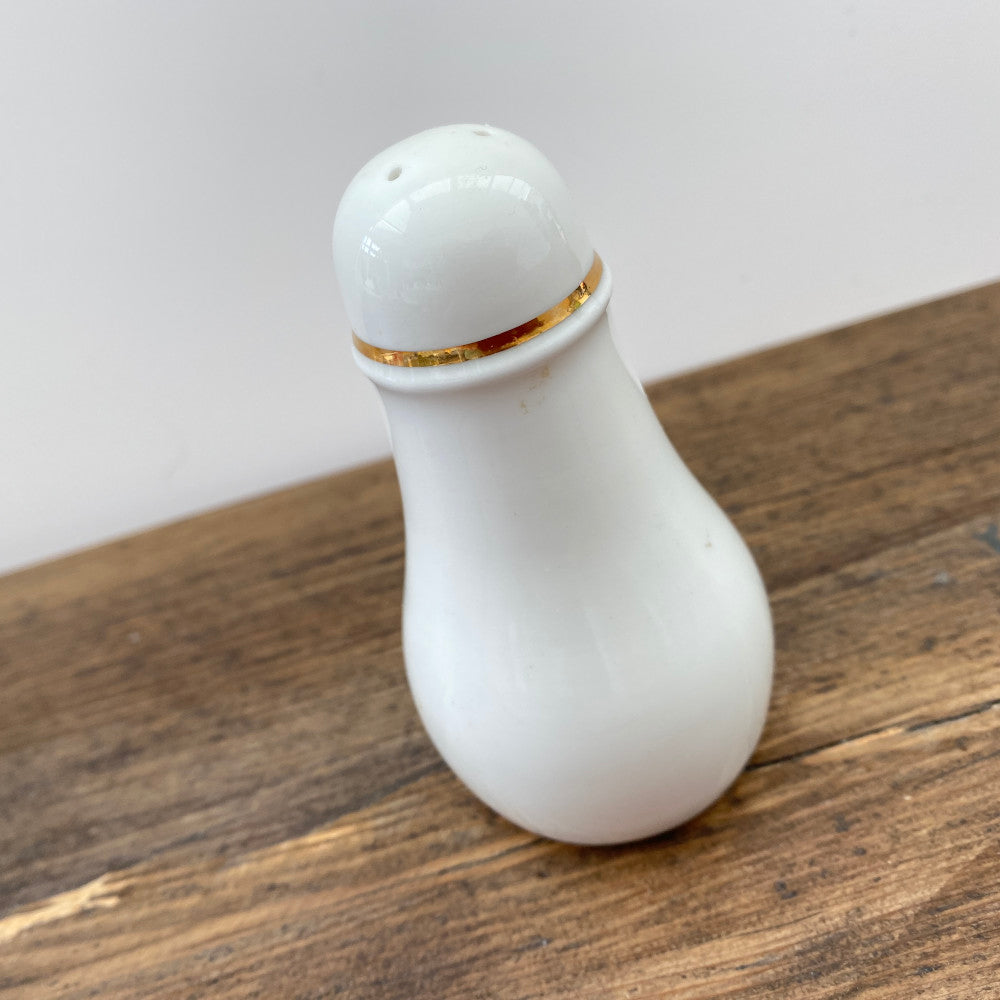 Wedgwood "Signet Gold" Salt Pot – MrPottery