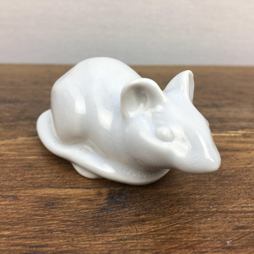Poole Pottery "Figures - Grey Glaze" Mouse, Lying – MrPottery