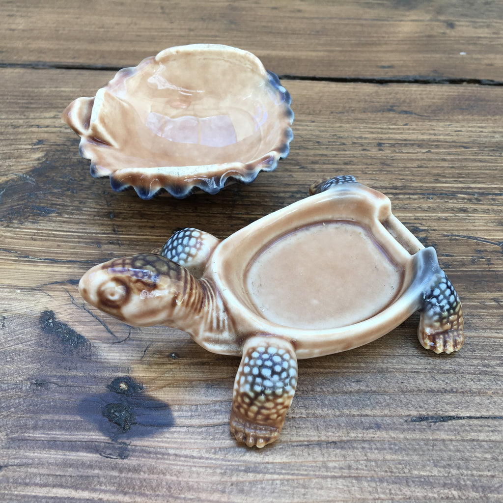 Wade "The Tortoise Family" - Papa Ashtray (Large Tortoise) – MrPottery